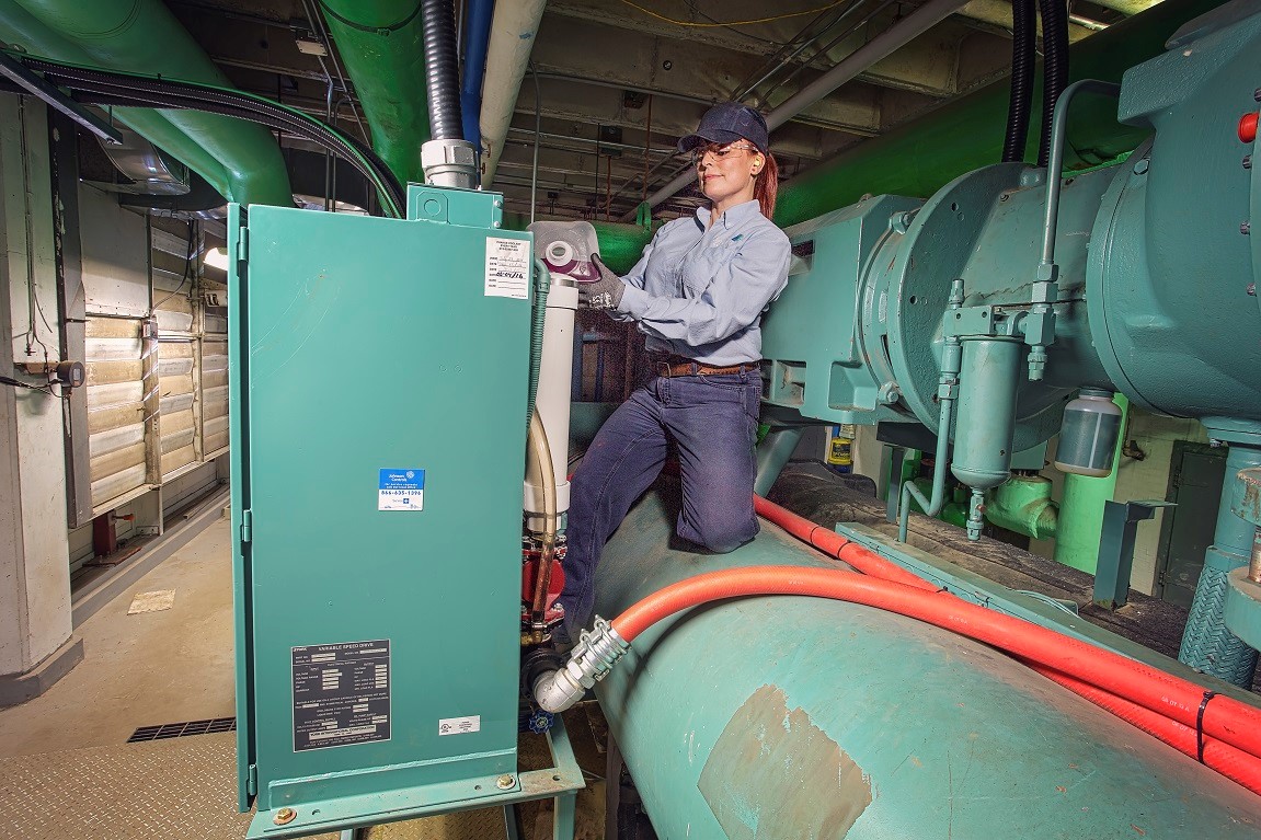 A Day in the Life of an HVACr Mechanic / Gas Fitter 1 - Empowering ...